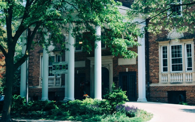 Nineteenth Century Club - Downtown Oak Park
